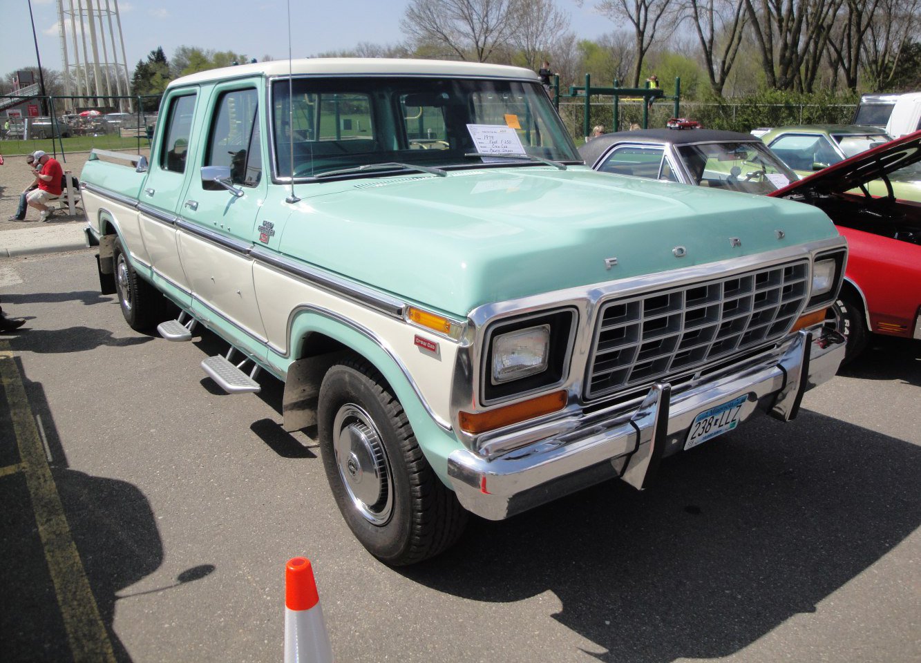 Ford F-Series F-250 VI Crew Cab 5.8 351 V8 (160 Hp) Automatic